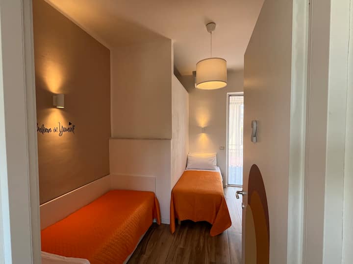 Stanza N2 Con Bagno E Cucina Privata 50m Dal Mare - Marina di Massa