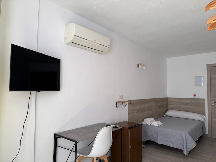 Habitación 100 - Individual - Torre del Mar