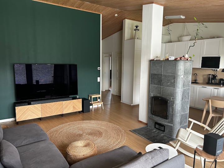 Saunallinen Kolmio / Ilmastointi / Ev Latausasema - Pori