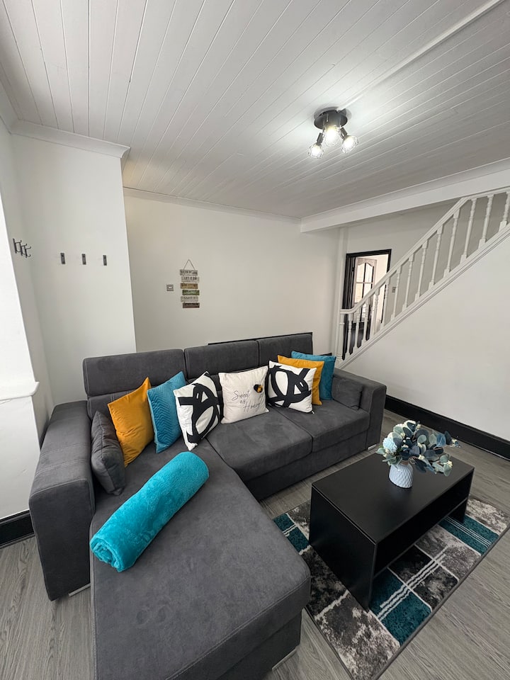 Modern 3br Stay | Parking | Near Wb Studio - Watford