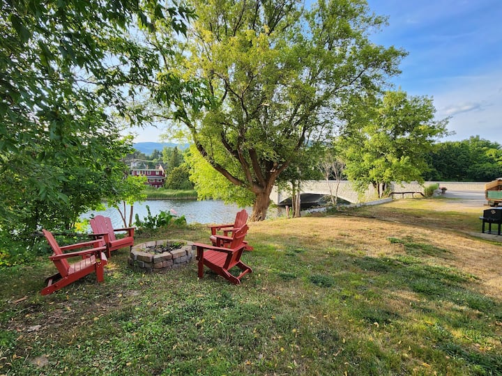 Waterfront Condo Whiteface Mountain Views Downtown - Wilmington, NY