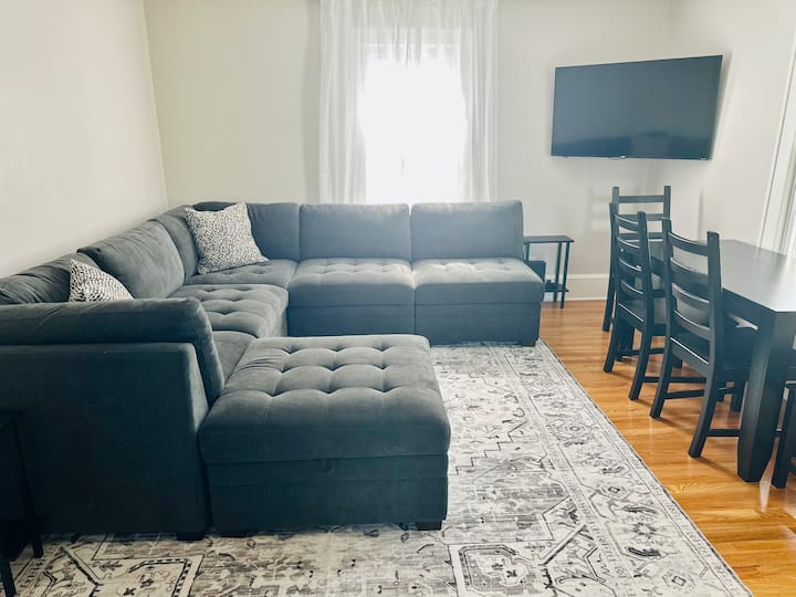Upstairs 2br L Minutes From Hospitals/football Hof - Canton, OH