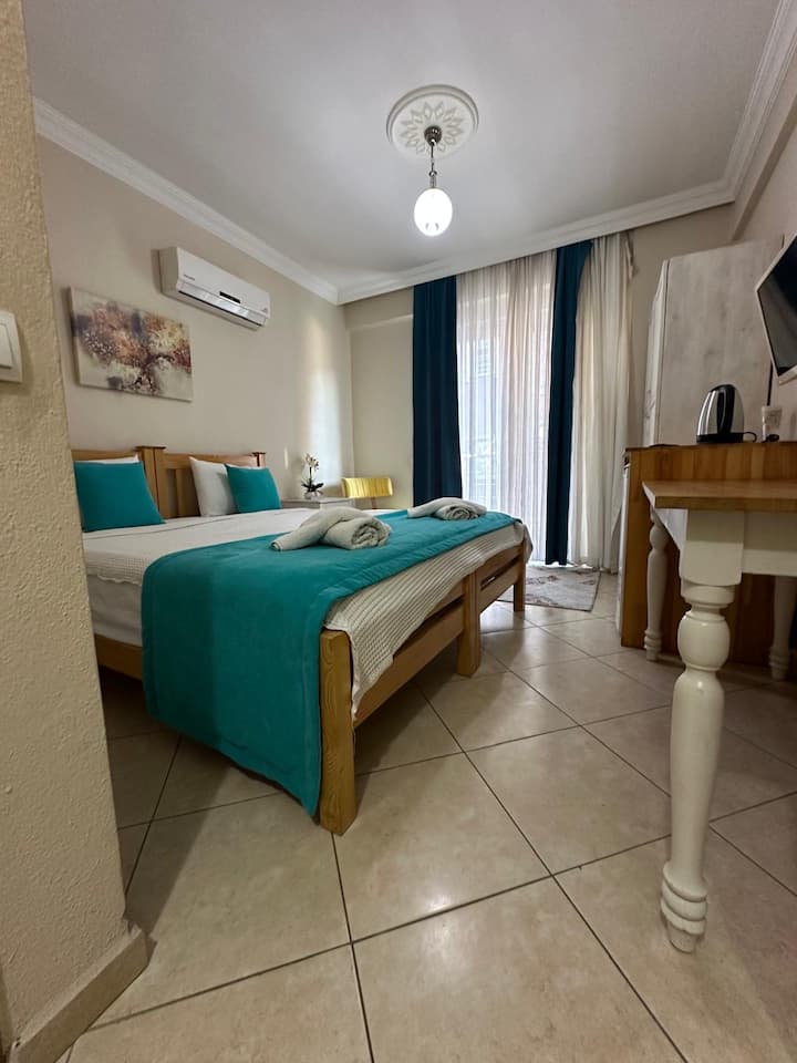 Kahvaltı Dahil Oda,bahçeli,havuz - Fethiye