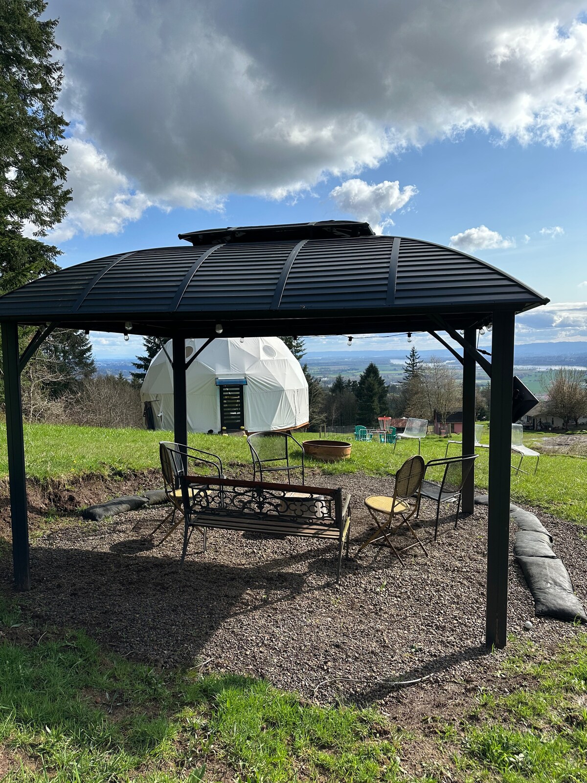 Dôme avec vue sur la rivière Goode Time Ranch - Airbnb