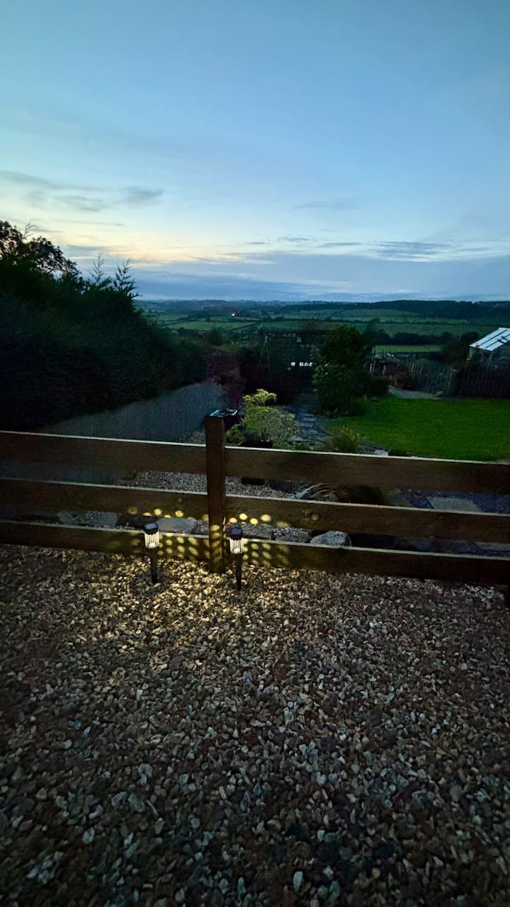 Perfect Welsh Base For Two - Barry