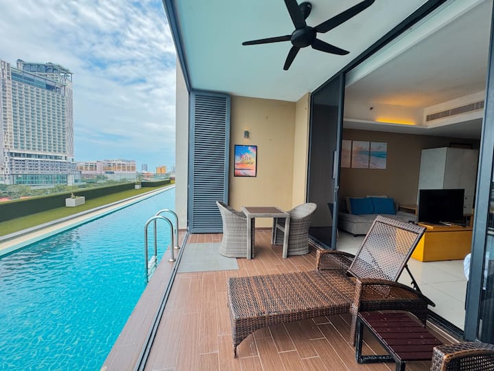 Pool At Your Door & Melaka City View @ The Pines - Batu Berendam