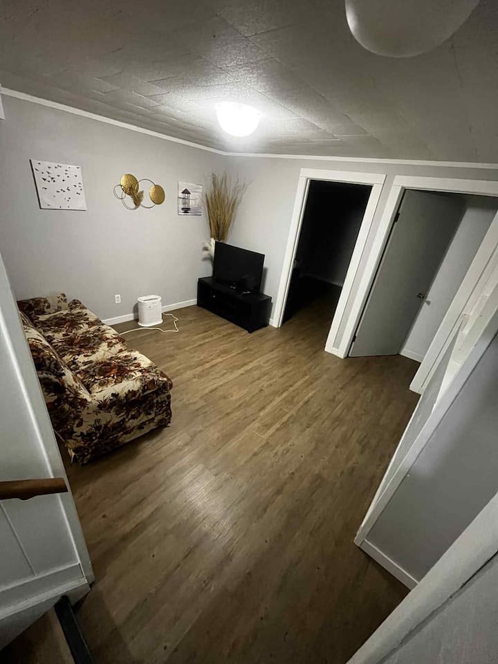 Basement Suite - Meadow Lake