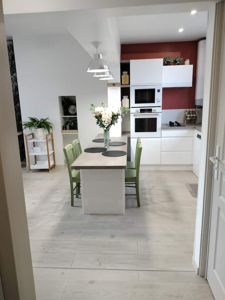 Logement "Clara" Proche Du Pal - Dompierre-sur-Besbre