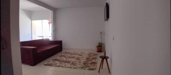 Casa Grande E Arejada - Anápolis