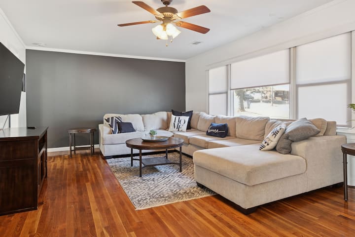 Relax & Recharge Near It All - Riverdale, GA