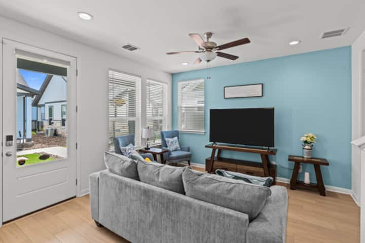 Furry Cow Haus - New Braunfels, TX