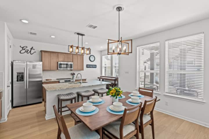 Furry Cow Haus - New Braunfels, TX