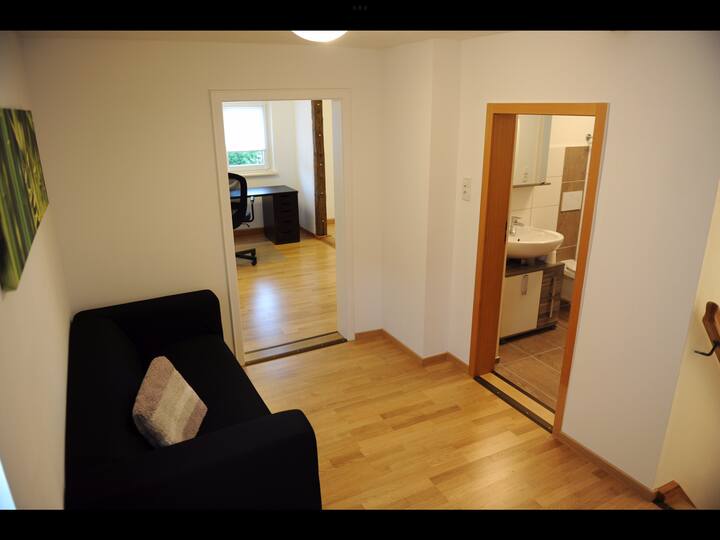 Schönes Großes Zimmer (22m2) - Coburg