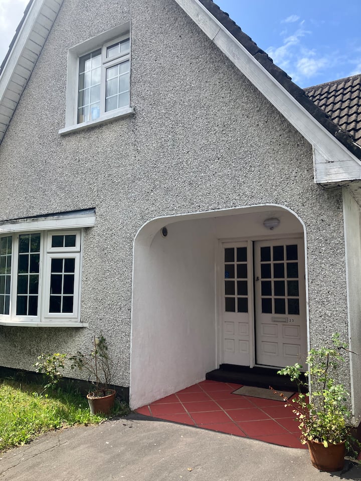 Lovely 2 Bedroom House - Galway