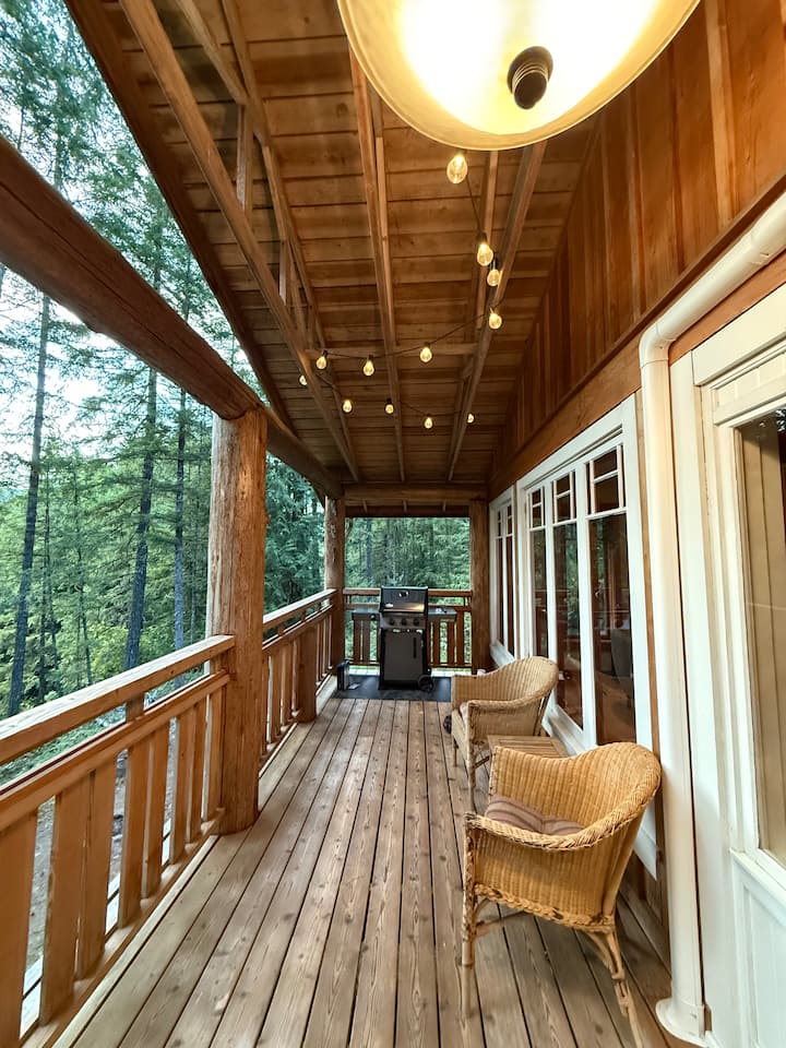 Pet Friendly Trestle House In Shawnigan Lake/ - Duncan