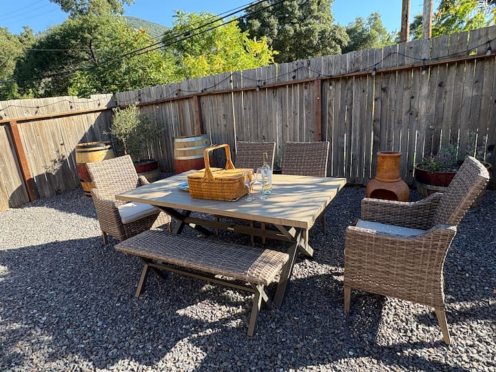 Hot-tub-lake Cottage-4 Min From State Park - Kelseyville, CA