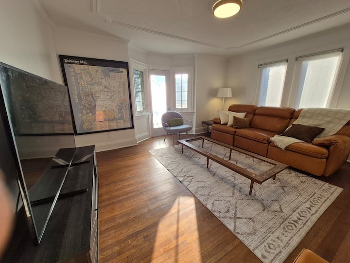 Davisville Family Home With King Bed & Fast Wi-fi - Toronto