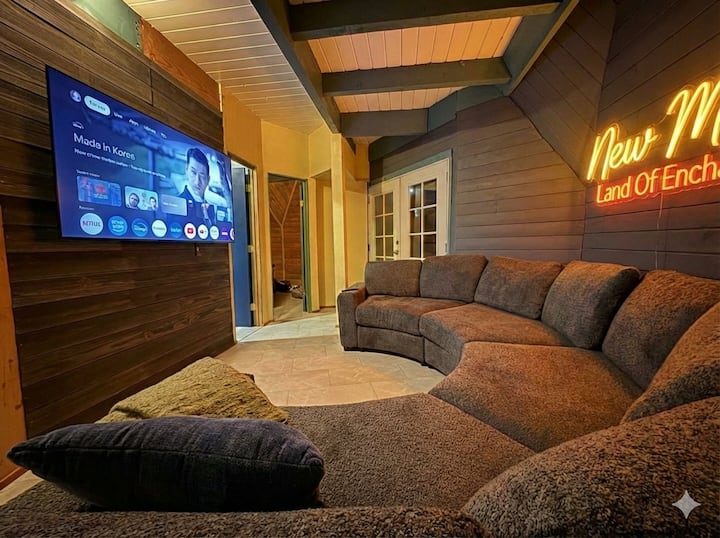 Unique & Stylish 3br Reno Near Santa Fe & Taos - Española, NM