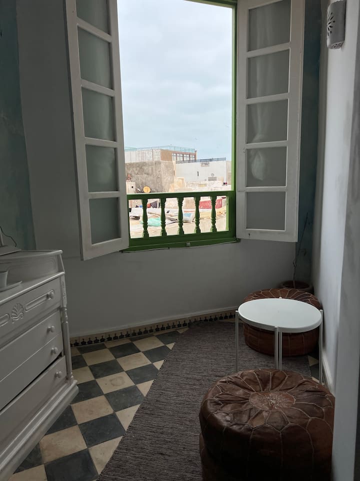 Habitación De Dos Camas Y Rooftop Con Vista Al Mar - Essaouira