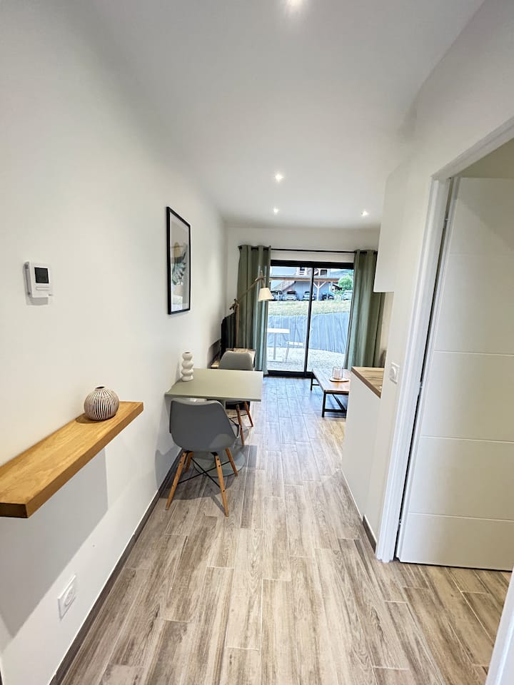 Studio Neuf Avec Terrasse - Lac du Bourget