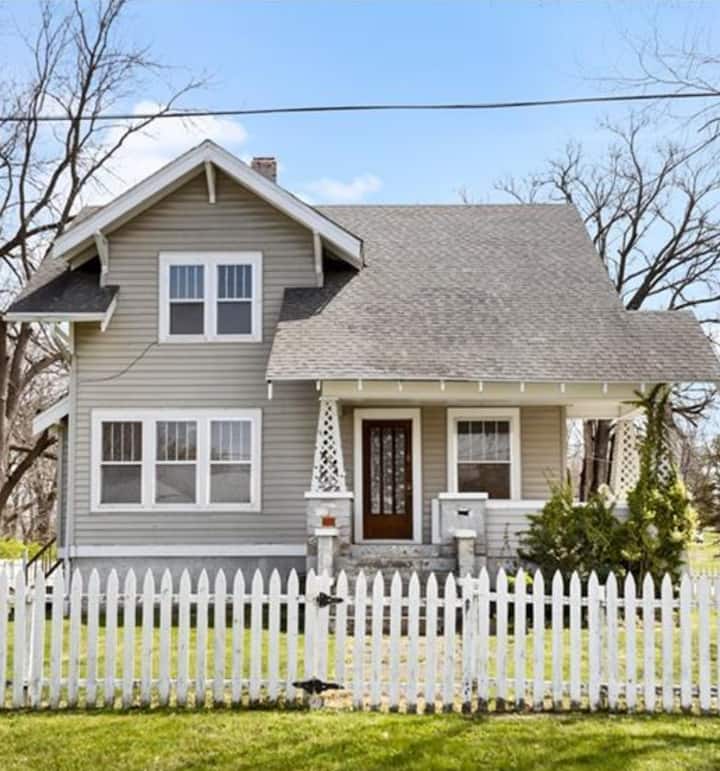 Historic Craftsman-style Retreat - Bethany, MO