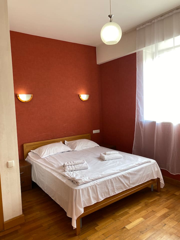Heart Of Yerevan | Saryan | Large & Stylish - Erevan