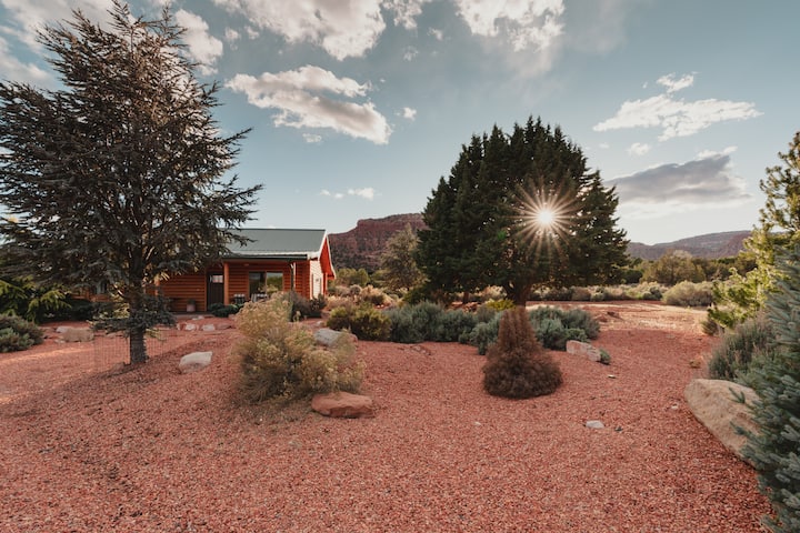 Rugged And Refined Library Log Cabin - Utah