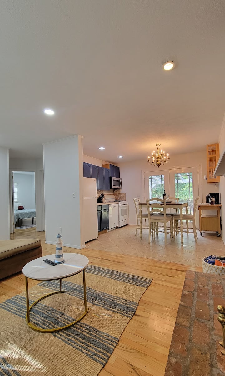 East Hampton Perfection: 3 Bedroom Paradise - The Hamptons, NY