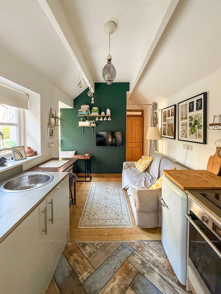 Adam’s Annex Ideal For Silverstone, Travel & Walks - Northampton