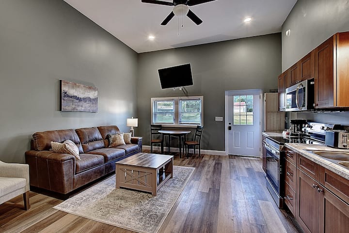 River’s Edge “A” - Biltmore, TN