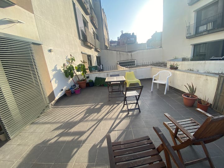 Encantador Y Con Terraza - Rubí