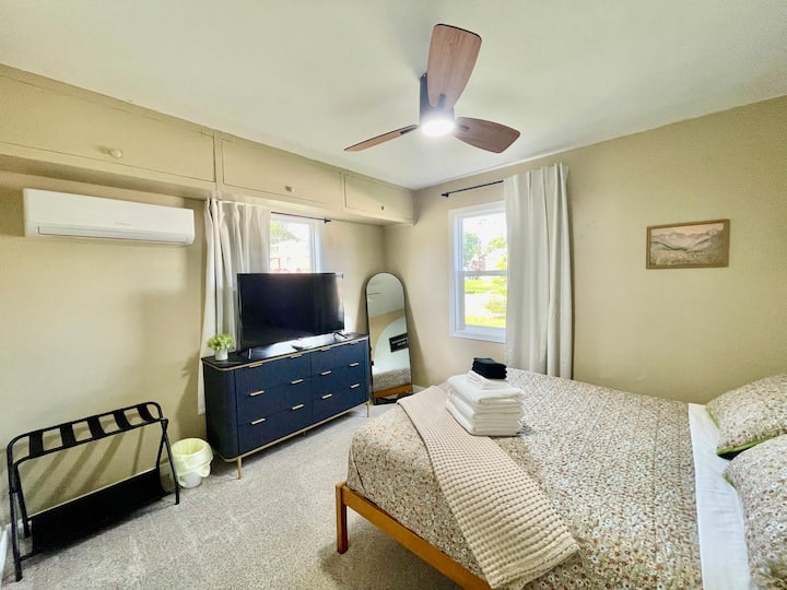 Basecamp Rapid | A Cozy Dog Friendly Central Stay - Rapid City, SD