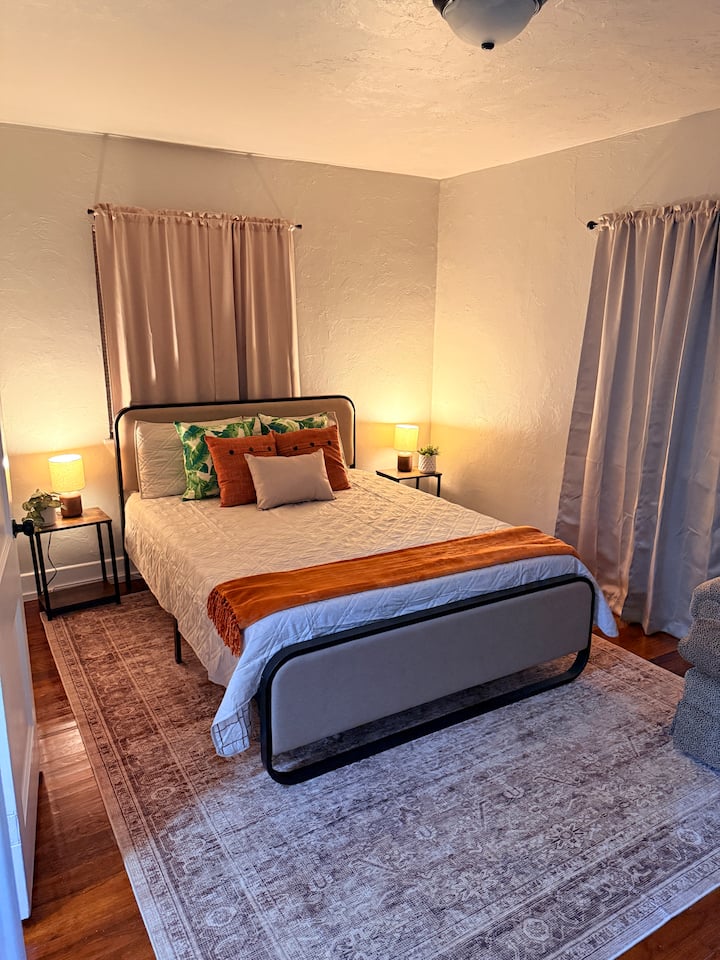 Style Stay Plaza Warm & Inviting + Free Parking. - Boathouse District - Oklahoma City