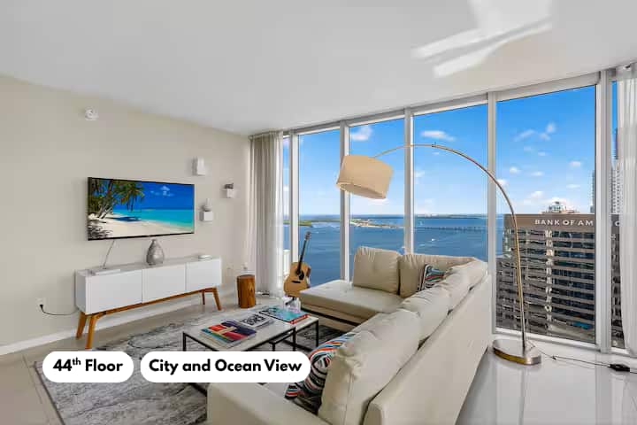 Icon 2b/2b Free Spa Pool Hottub - Miami