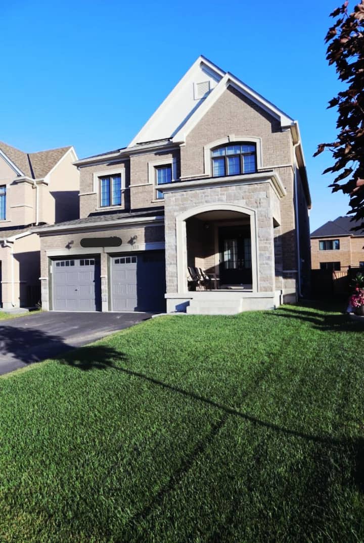 Home In Bradford West Gwillimbury - Bradford
