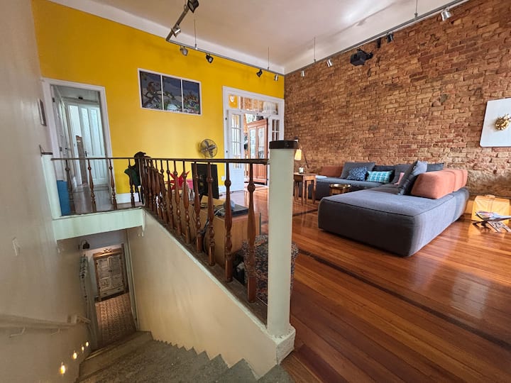 Sofá, Pipoca E Cine. Seu Cantinho Em Santa Teresa! - Brazil