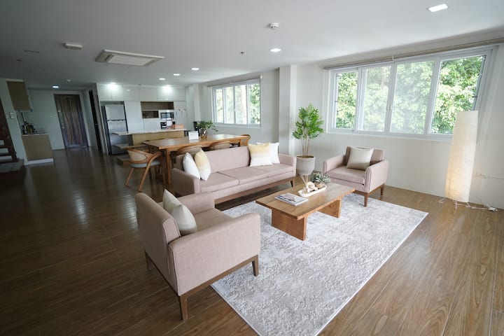 Molave Home Unit - 3 Br Cozy Forest + Sea Breeze - Subic Bay Freeport Zone