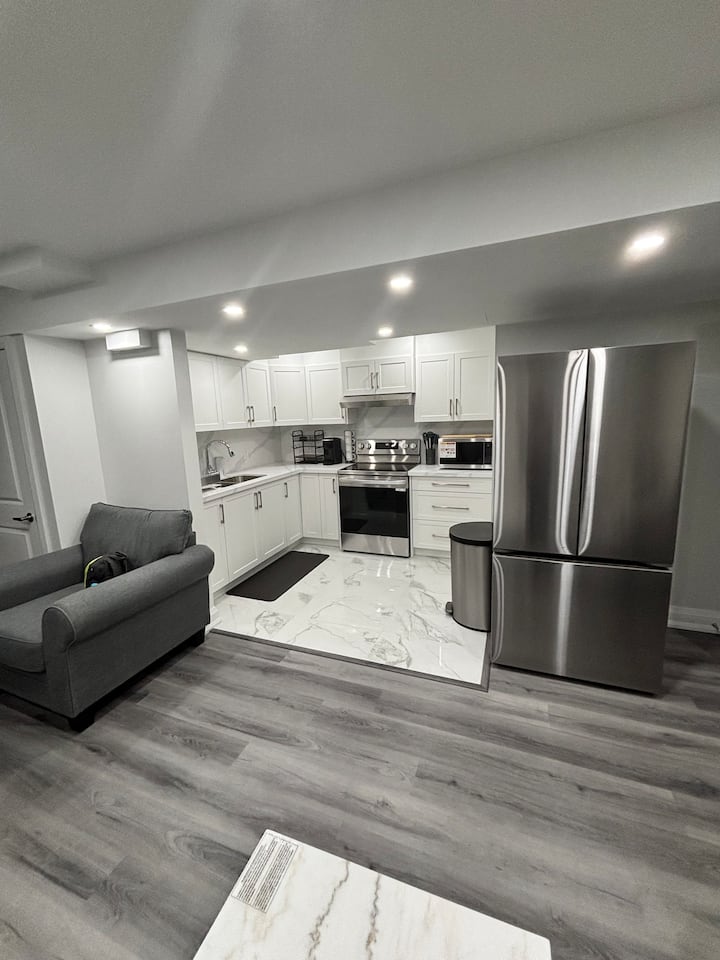 Cozy 2 Bedroom Apartment With Parking - ブランプトン