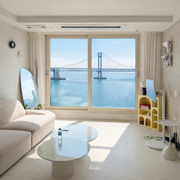 광안대교 정면 풀오션뷰|눈앞 바다|광안리 오션뷰 숙소 ㅣ무료주차ㅣ짐보관 가능 - Busan