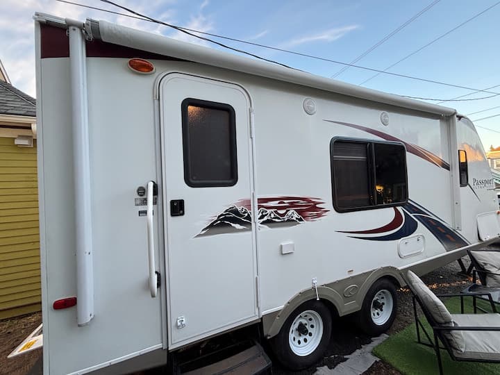 New! Cozy Rv W/ Fire Pit & Views - Bellingham, WA