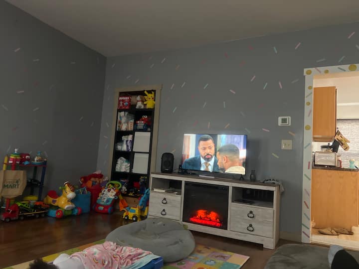 Family Dorm Beds + Priv Room, Wi-fi Parking, Safe! - New Haven, CT