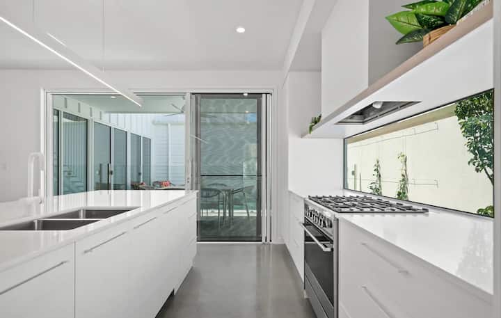 Luxurious Lennox Head Holiday - Lennox Head