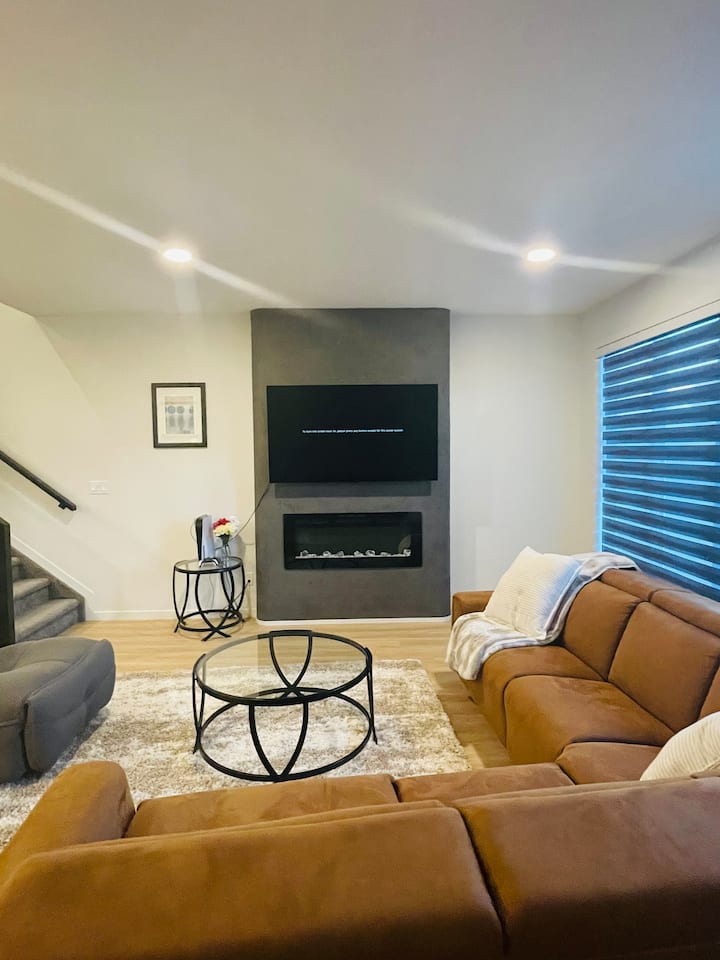 A Warm Welcome To Your Next Great Stay - カナダ エドモントン