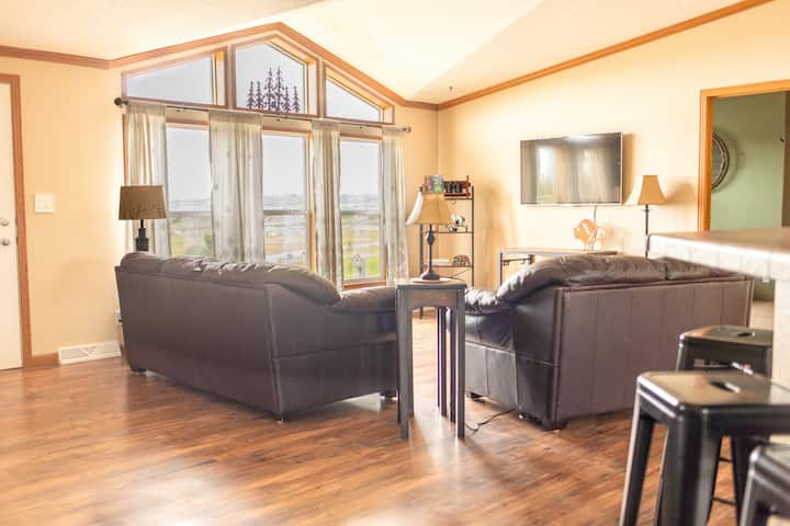 3-br Rural Montana Retreat • Pet-friendly - Billings, MT