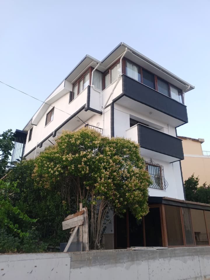 Fuat Apart Bahçe Katı - Selimiye