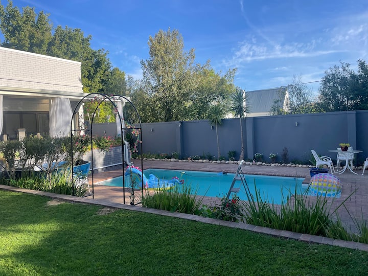 Holiday Getaway With Hot Tub - Stellenbosch