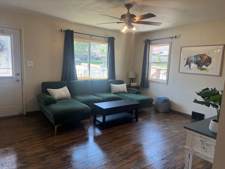 Cleveland Cottage - Rapid City, SD