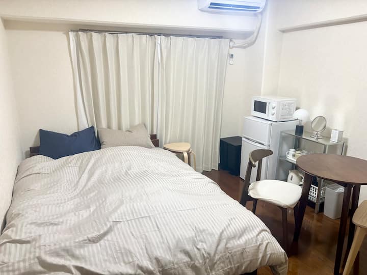 駅徒歩5分｜天神駅12分｜空港アクセス抜群｜のんびりした街での生活｜little Boat Room - Fukuoka