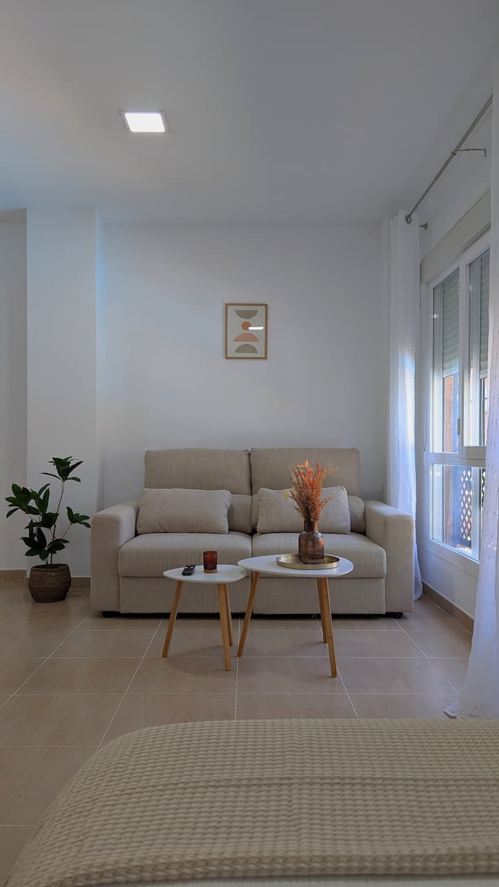 Modern Studio, Easy Parking, 10 Min Seville - Umbrete