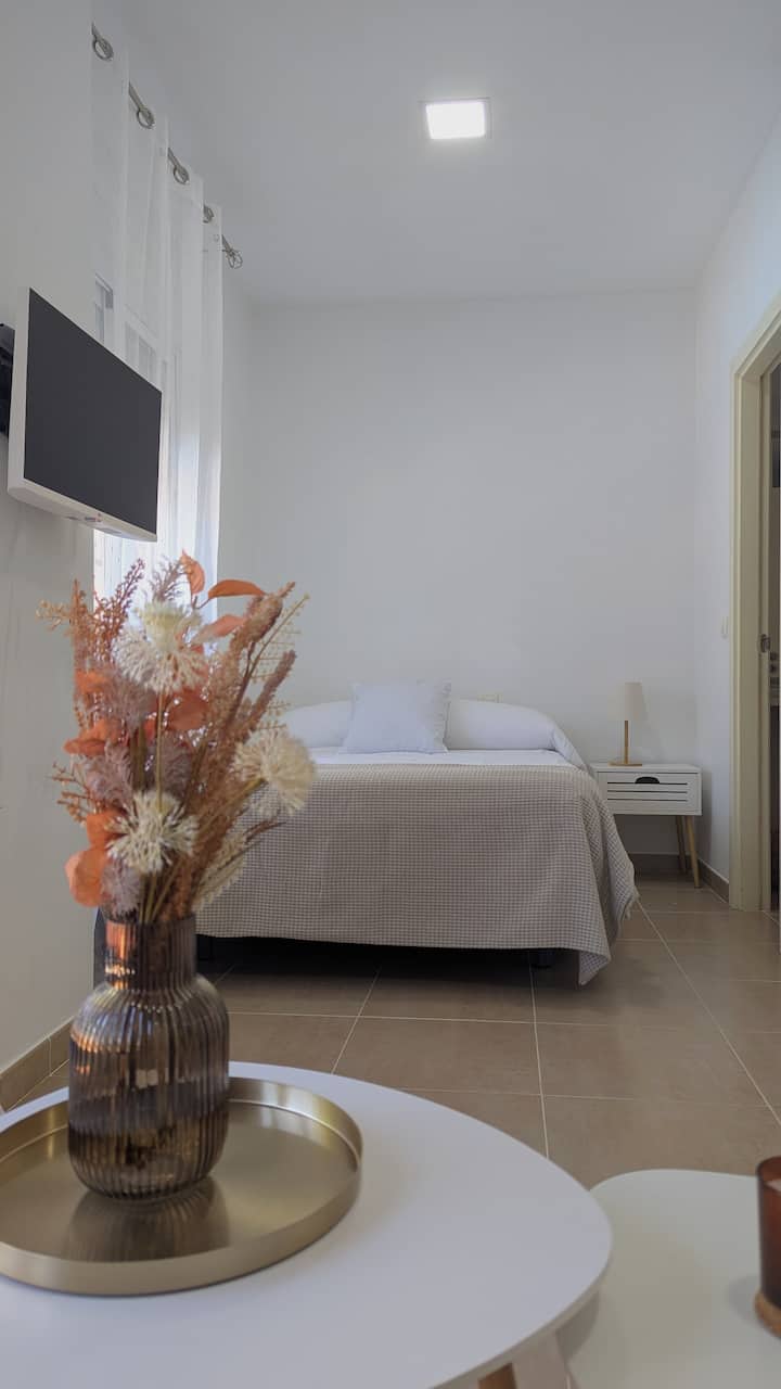 Modern Studio, Easy Parking, 10 Min Seville - Coria del Río